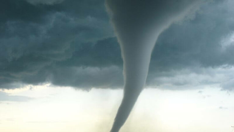 40+ New Tornado Facts For Kids (With Fun Pictures)