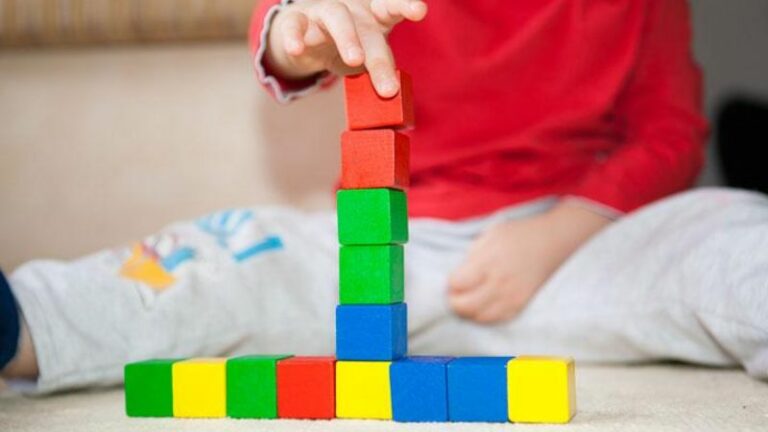 15 Easy Building Blocks For Kids Play Ideas (Benefits)