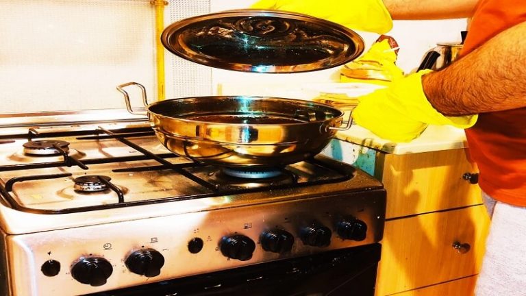 A Guide to Symbolic Play: Examples and Importance